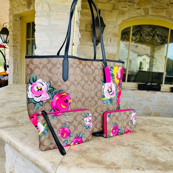 Coach | Bags | Coach Vintage Floral Roses Handbagwalletwristlet Nwt ...
